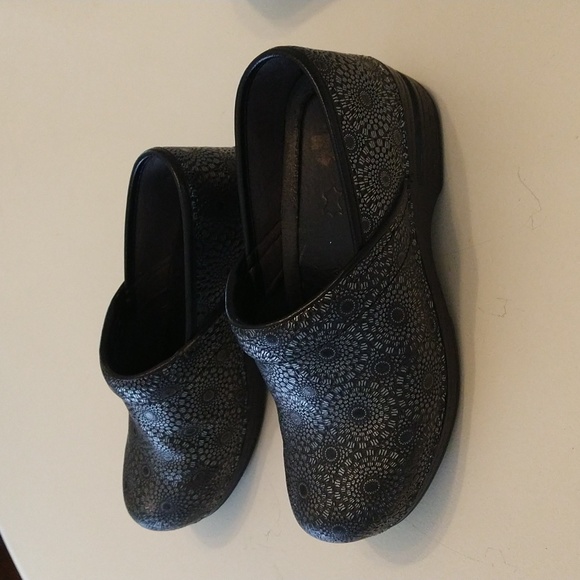 Dansko | Shoes | Dansko Black Clogs With Silver Print Sz 39 | Poshmark